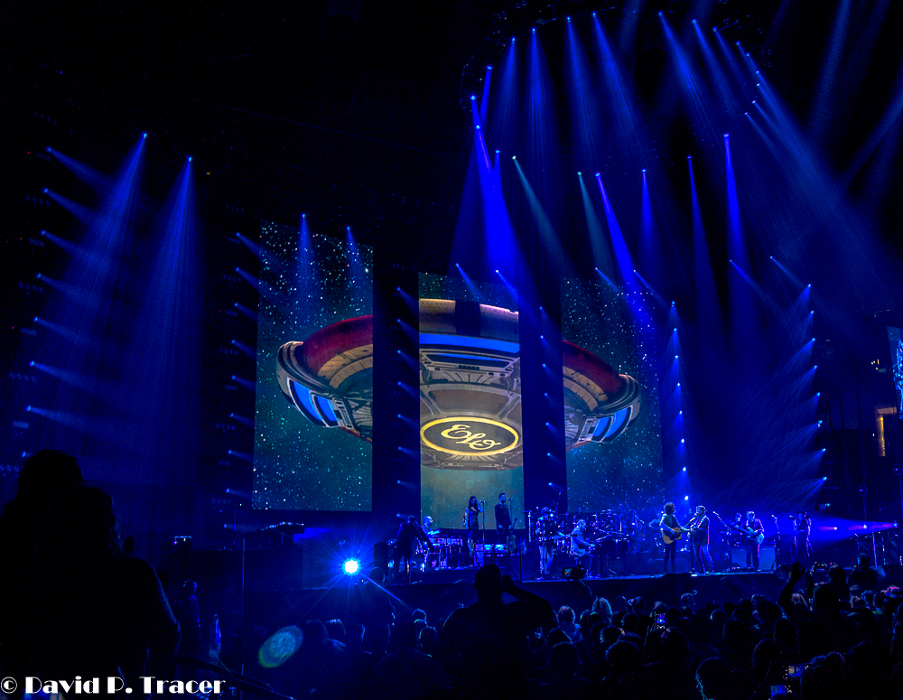 Jeff Lynne’s ELO Lights Up Denver’s Pepsi Center with ELO Classics ...